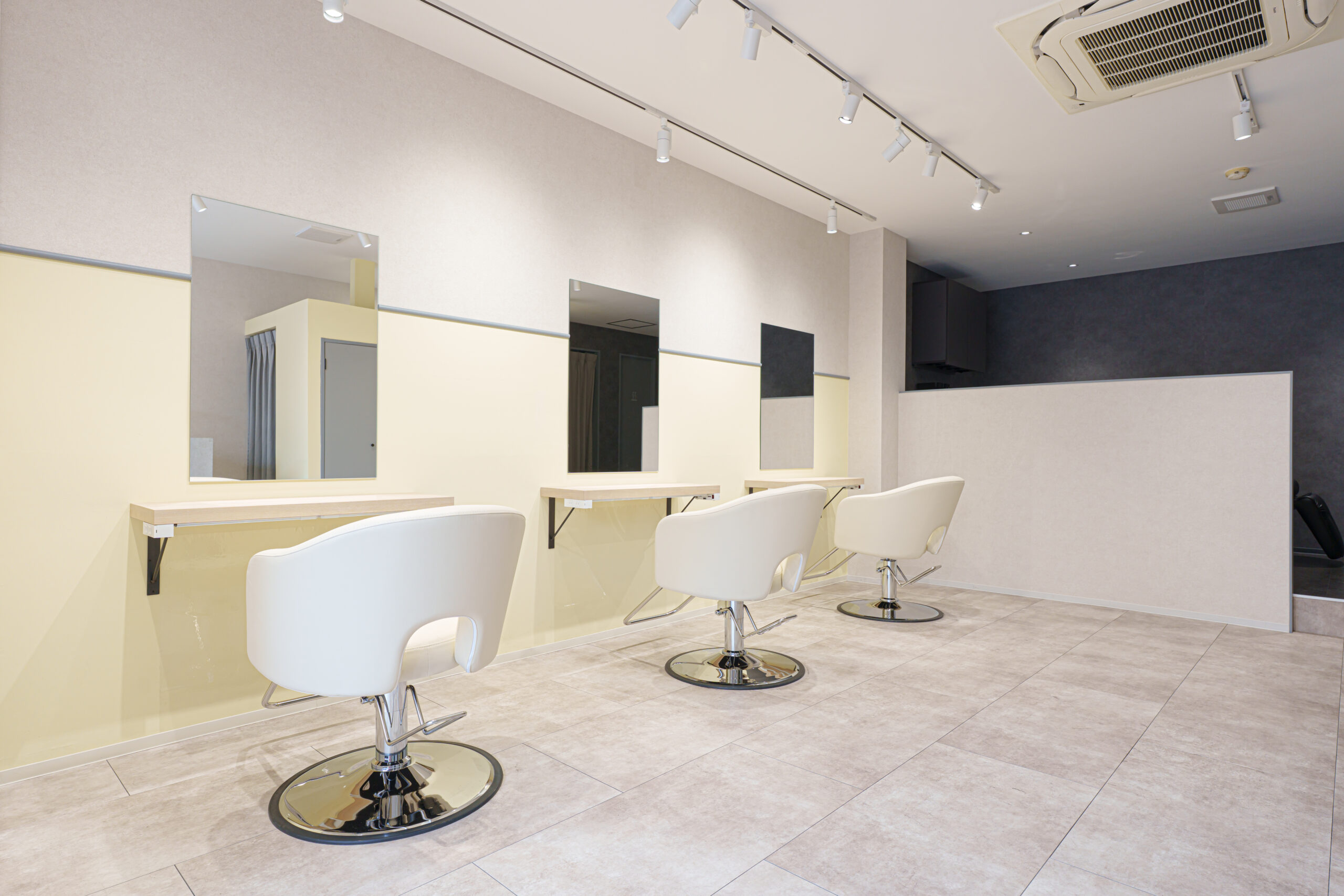 Kukuna hair toy.｜実績紹介｜美容室を運営する店舗・内装デザイン会社はコルモデザイン｜コルモデザインプラスアイ